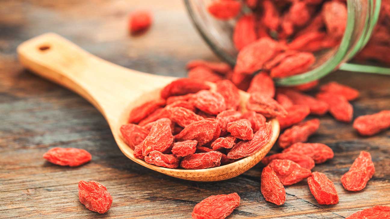 Acai vs Goji Berry: What's the Difference – BRZLNSKIN